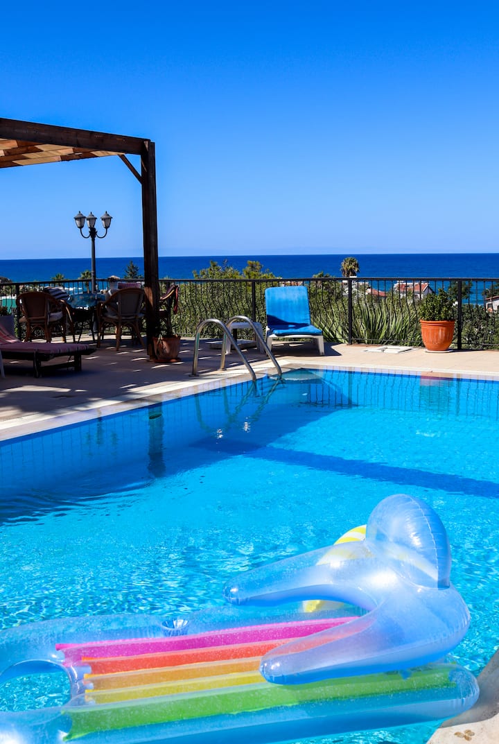 Alagadi Turtle Beach Villa | 3 Bed Sea View Pool - Girne