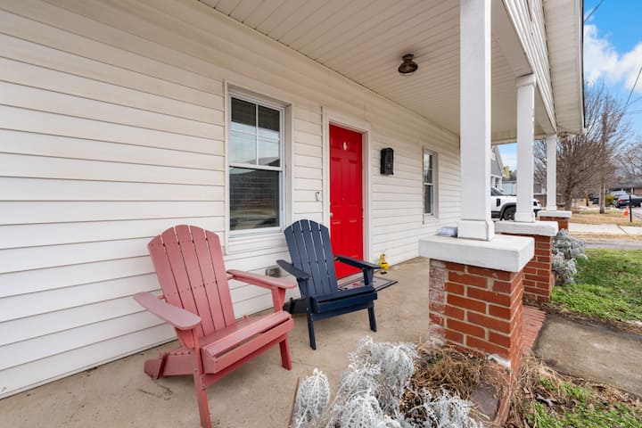 Boho Bungalow Retreat Minutes From Downtown - 德罕