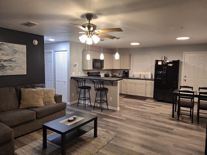 Off The Beaten Path Wec - King Bed - Ocala, FL