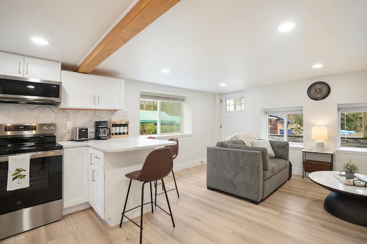 1 Bedroom Private Guest Suite - SeaTac, WA