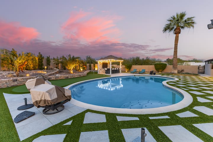 Spacious Camelback View Home With Pool & Firepit - Paradise Valley, AZ