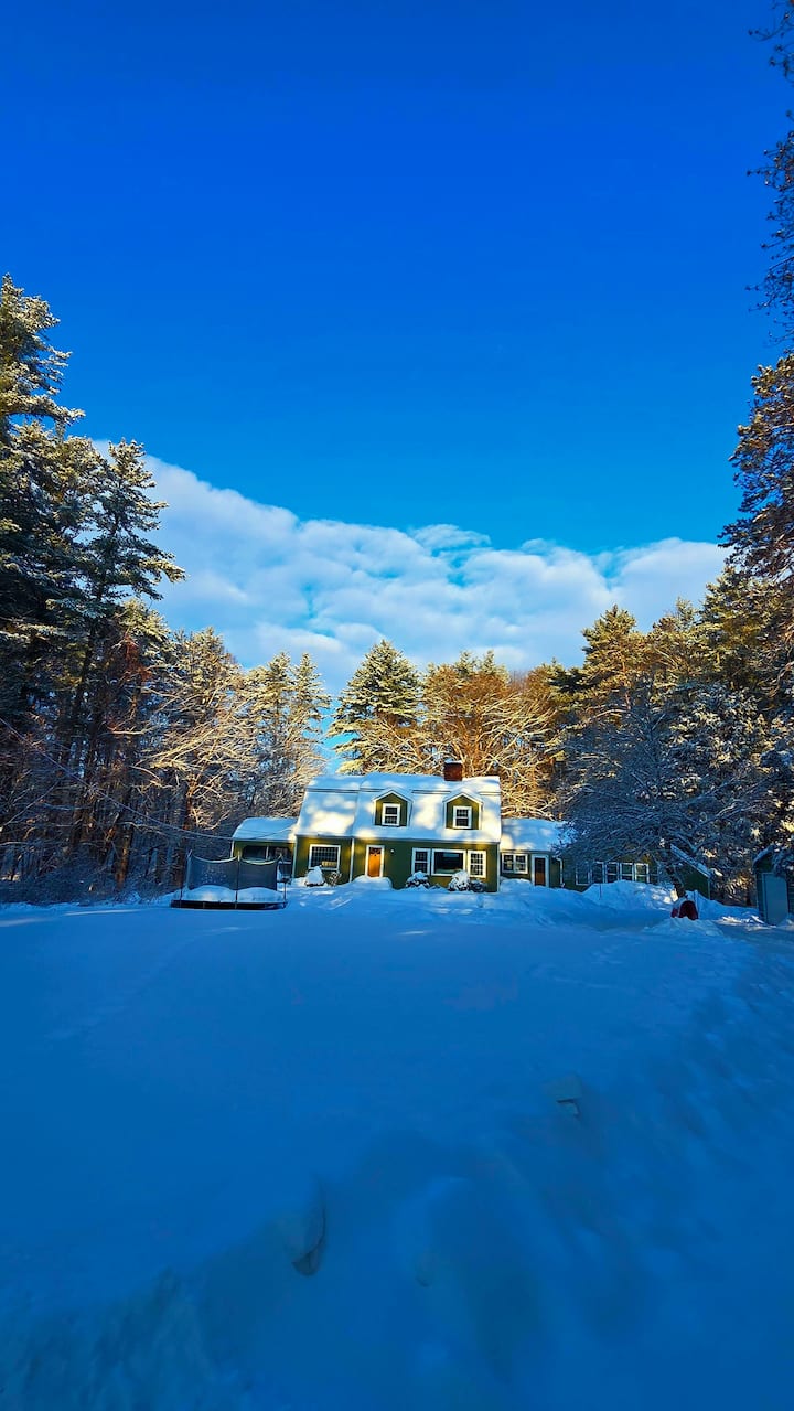 Tranquil Guest House In Boxford Outdoor Hot Tub - Middleton, MA