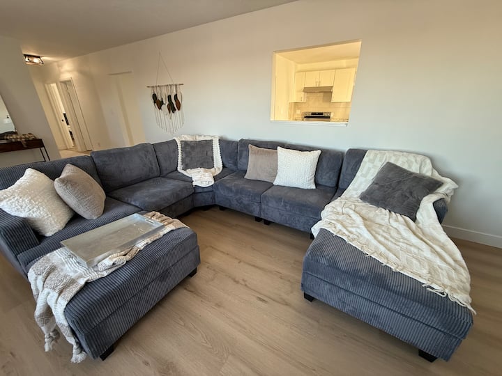 Private 5br Acreage | Sleeps 11 | Pets | Events - Okotoks