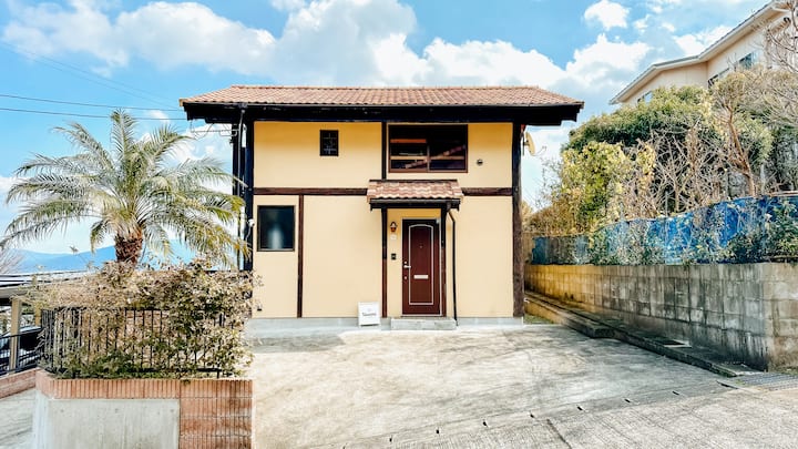 一棟貸ログハウス｜海10分｜家族/グループ5名｜ev充電＆駐車2台｜別荘エリア - 아마쿠사시