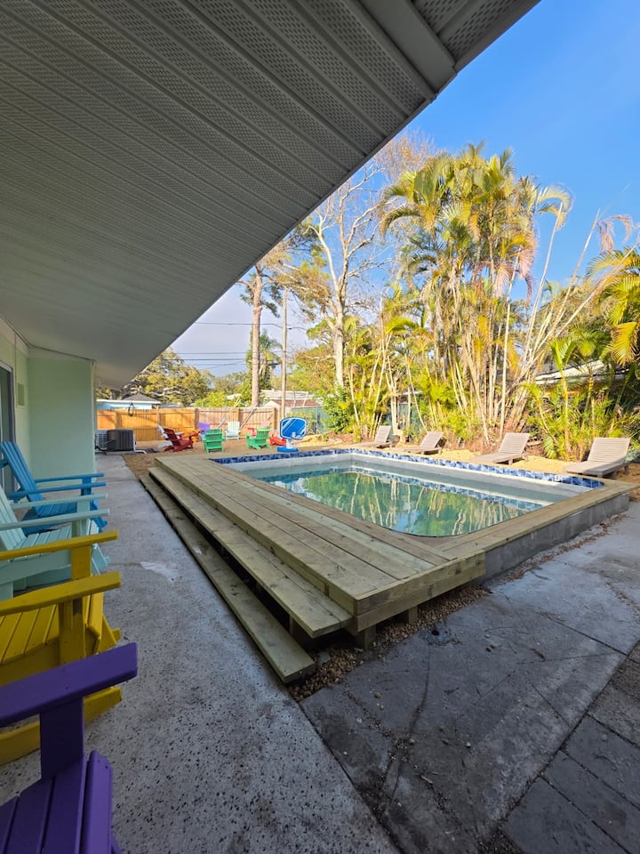 12guests-heatedpool-<1milefrombeach-6br/3b-games - Madeira Beach, FL