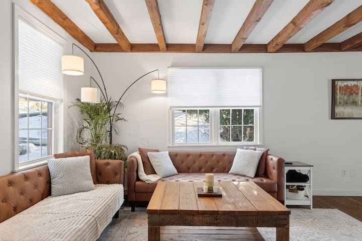 Newly Renovated Farmhouse Large Yard Dog Friendly - Rockland, ME