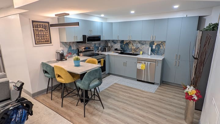 Crescent Cove Suite - Hamilton