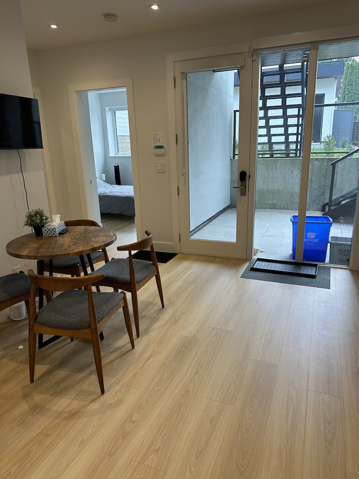 Guest Suite In North Vancouver - 노스밴쿠버