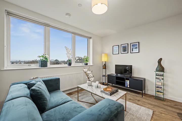 Riverview - Staines-upon-Thames