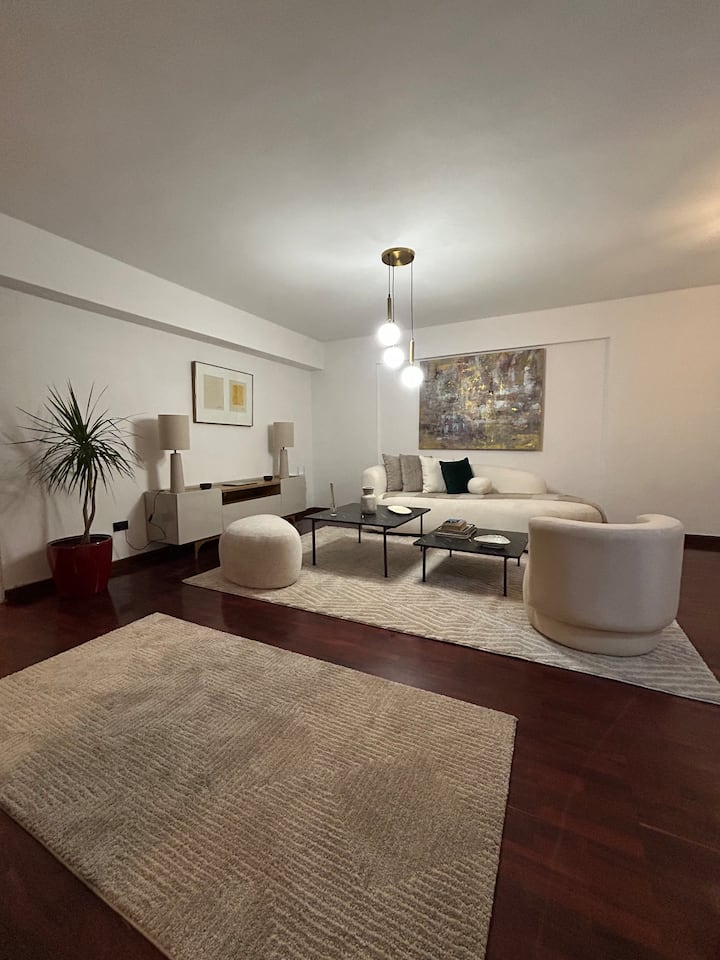 Apartamento En Caracas, Amplio, Fresco Y Tranquilo - Caracas