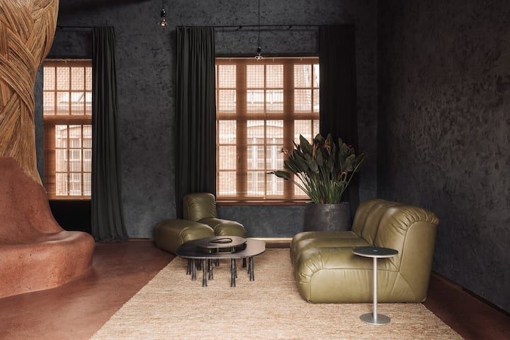 Jonojé, Suite Roku - Bruges