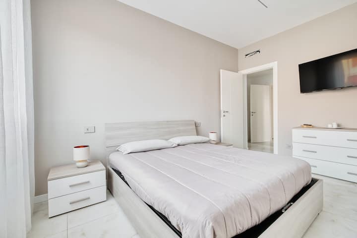 Villa Perla (Giardino Privato Con Posto Auto) - モンツァ