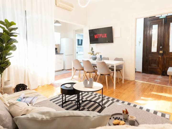 City Center Gem – Elegant & Spacious 4br - Thessaloniki