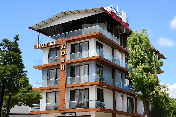 Hotel Leosh - Simple Luxury. Perfect Location. - Lansdowne, India