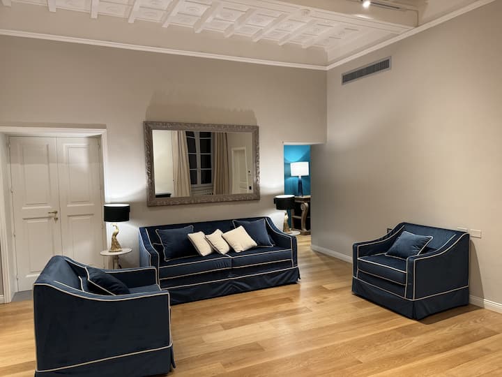 Newly Renovated Old Abbey With Terrace, Center - Florenz