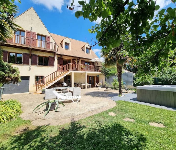 Villa En Bord De Seine Proche De Paris - Maule