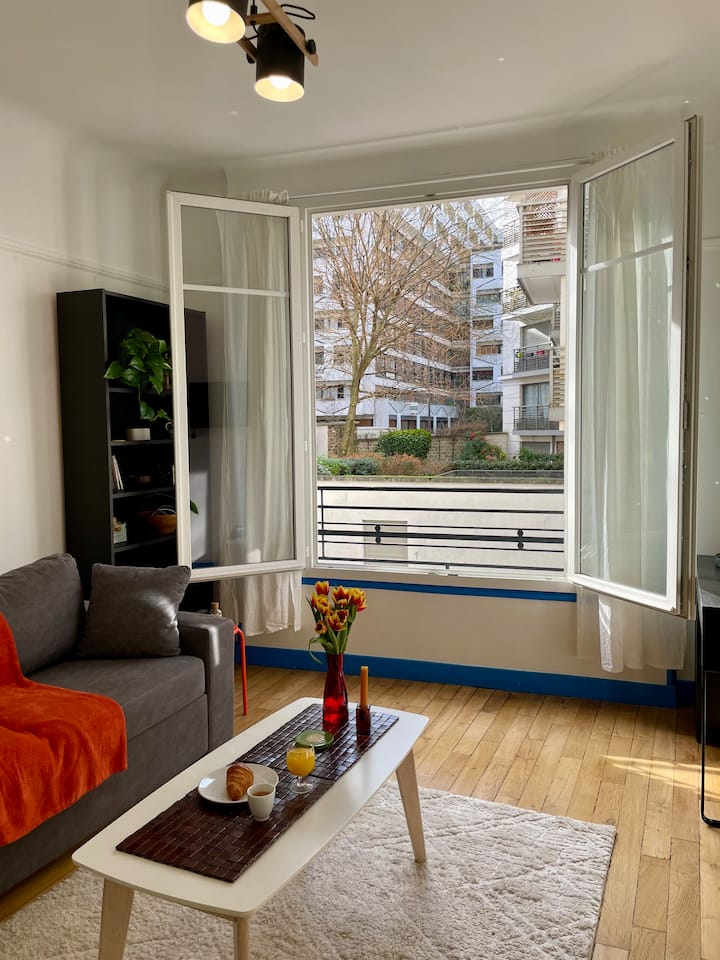 Appartement Calme Et Lumineux - Métro 6 Et 14 - Quartier de Belleville