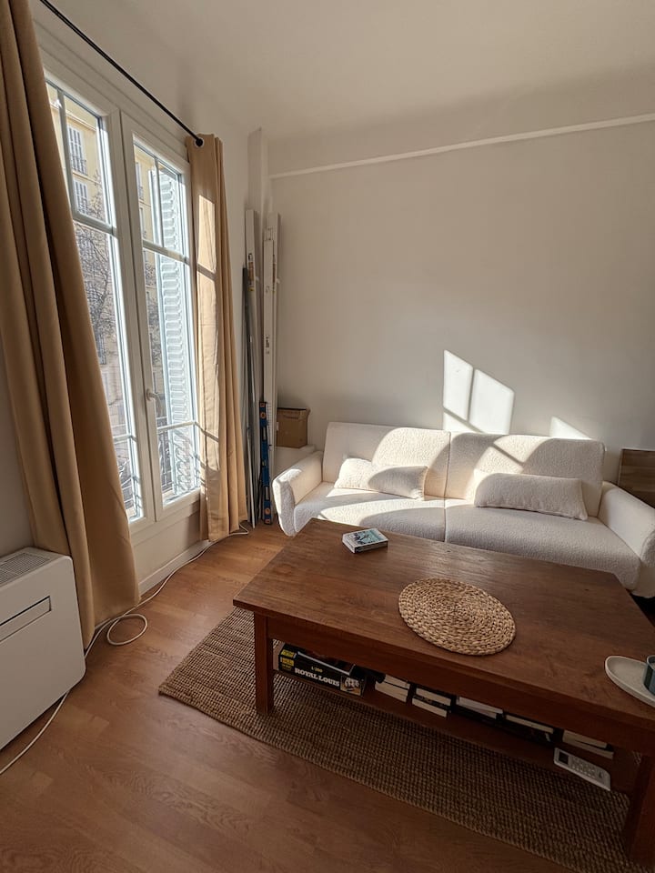 Appartement Typiquement Niçois, Style Provençal - Nizza