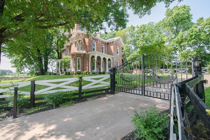 Historic 1850 Towering Italianate Mansion - Lexington, KY
