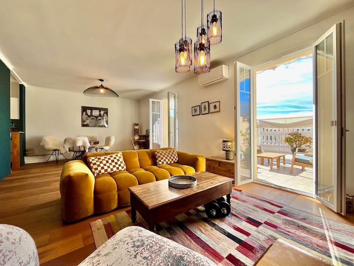 Dernier éTage D'un Palace Avec Terrasse Et Parking - Menton