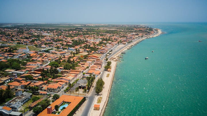 Apartamento Com Ar Na Beira-mar De Camocim. - Camocim