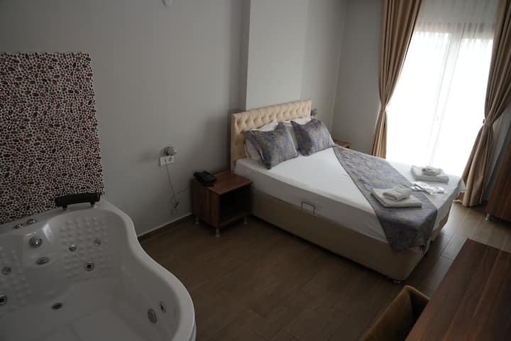 Jakuzili Deluxe Oda - Ağva Merkez