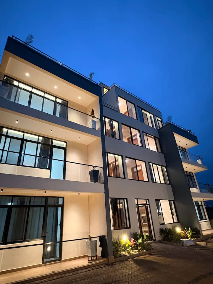 Luxe 3br Penthouse | Stunning Kigali Views - Kigali