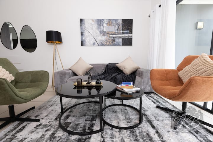 Stylish Fourways Apartment - Chartwell