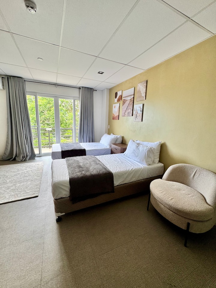 Minimalist Cozy & Spacious Condotel In Uptown Cdo - Cagayan de Oro