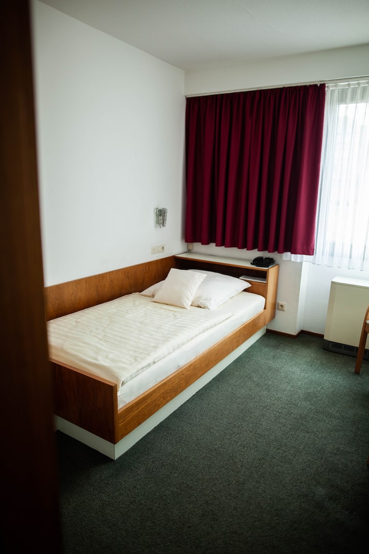 Familiär Geführtes Stadthotel Mit Konditorei - Siegen