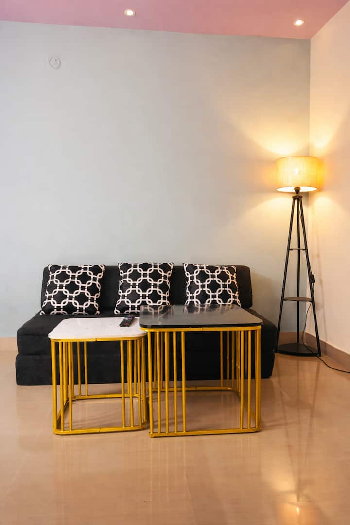 Stayeasy-mahogany| In Chinar Park - Kalkutta