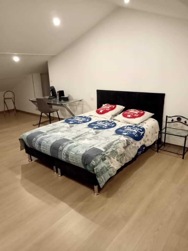 Chambre Spacieuse De 20 M² - Cuiseaux