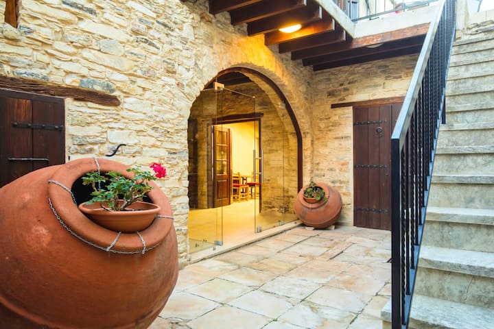 Whitestone Mill | Stone House In Lefkara - Лефкара