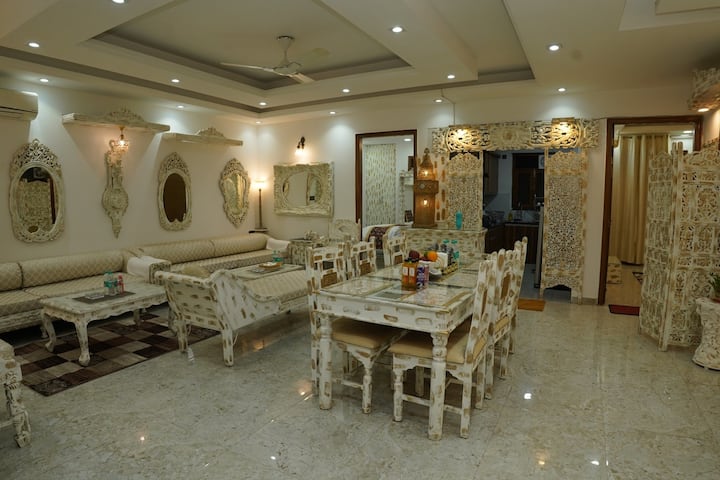 The Aaki Palace Royl/aerocity /Vasantkunj/ Airport - Delhi, India