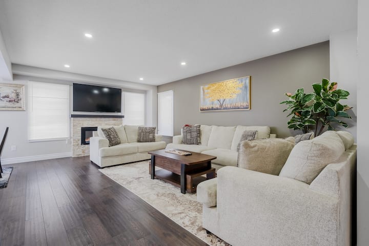 3bedroom/kingbed/5min-vichospital/2livingrooms - London