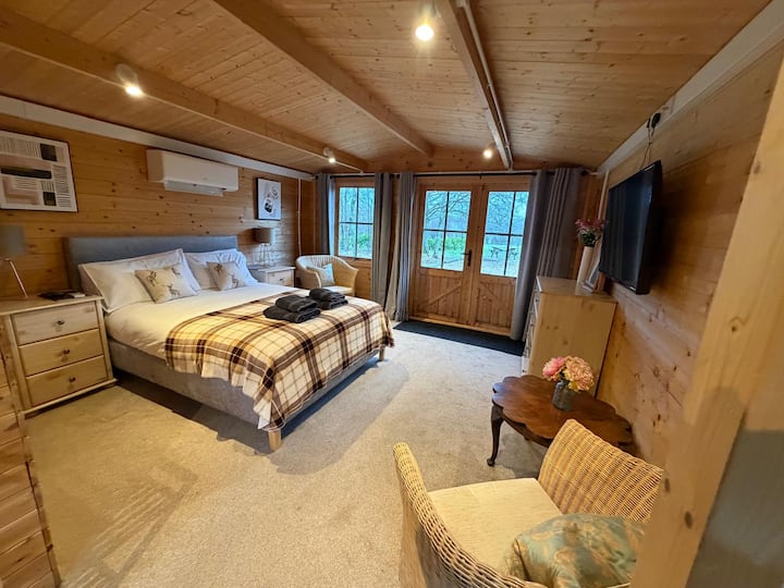 The Lodge At Oak House - New Milton