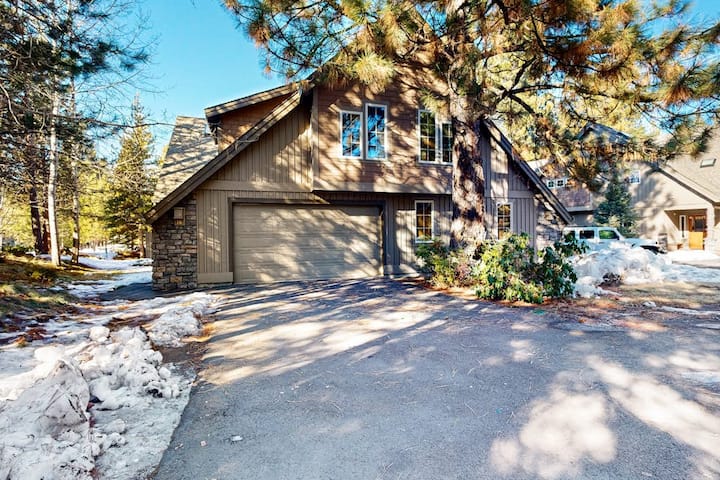 Comfortable 3br | Pool | Hot Tub | Fireplace - Sunriver, OR