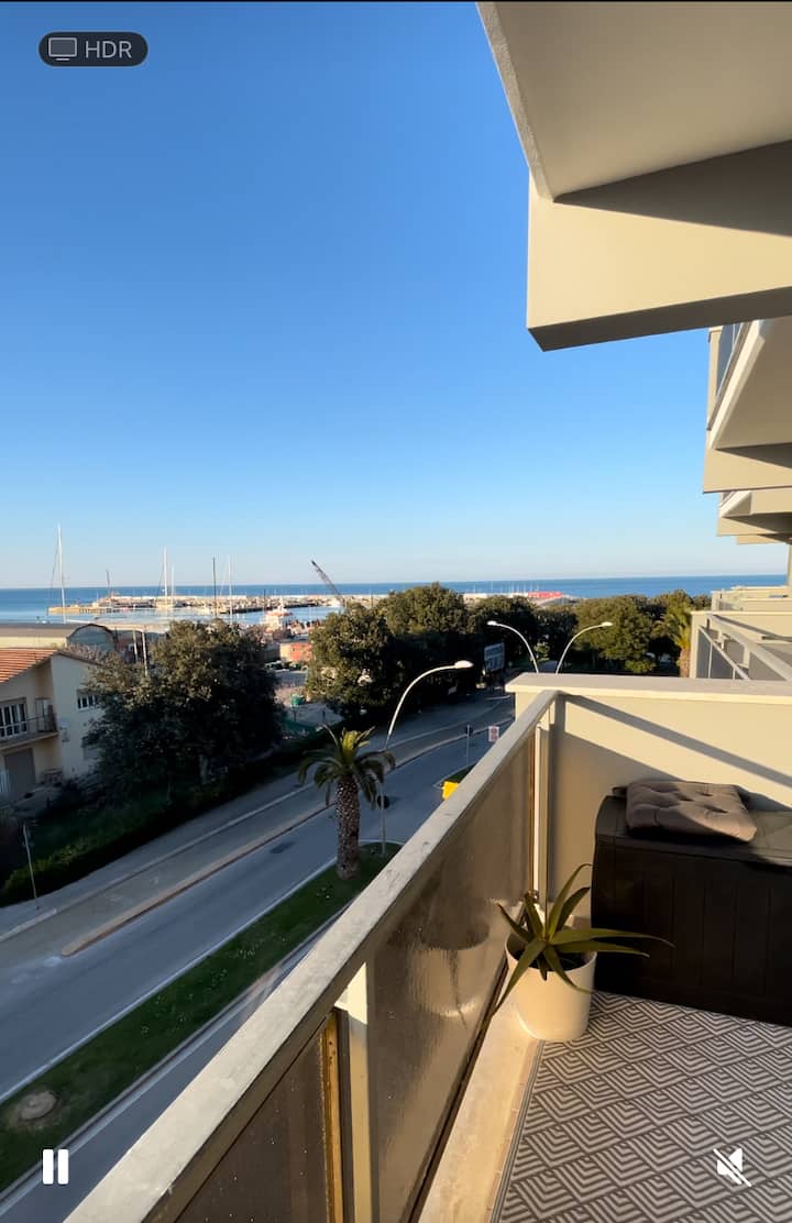 Appartamento Fronte Mare Con Angolo Yoga. - Civitanova Marche