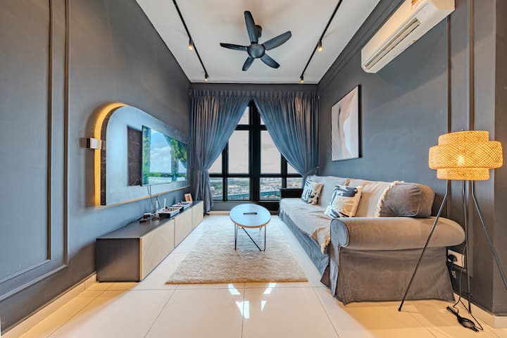 Noir Majestic Suite @ Space Residency Ksl | 6 Pax - Sembawang