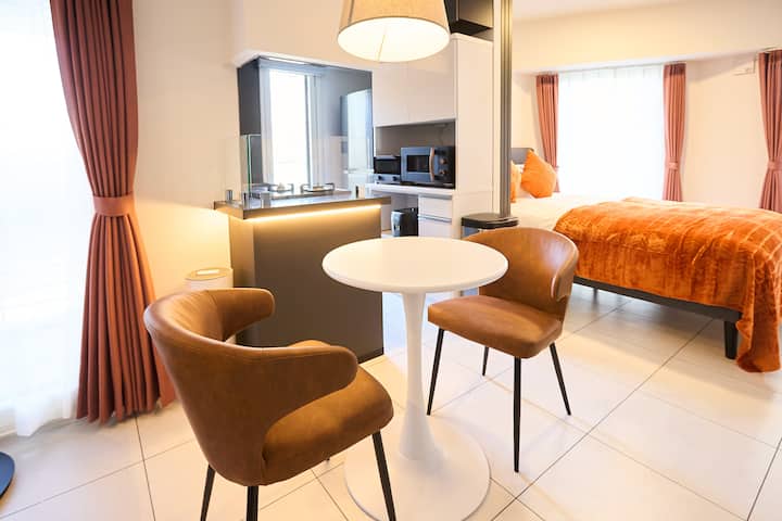 1br Mac Studio Display & Ergonomic Desk For Nomads - 삿포로시