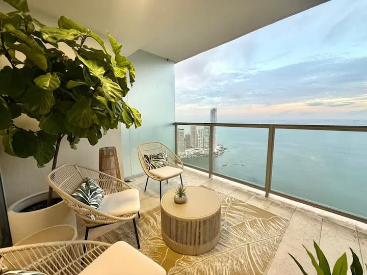 Apto 61c Con Balcón Frente Al Mar, 1 Rec Y 2 Baños - Ciudad de Panamá