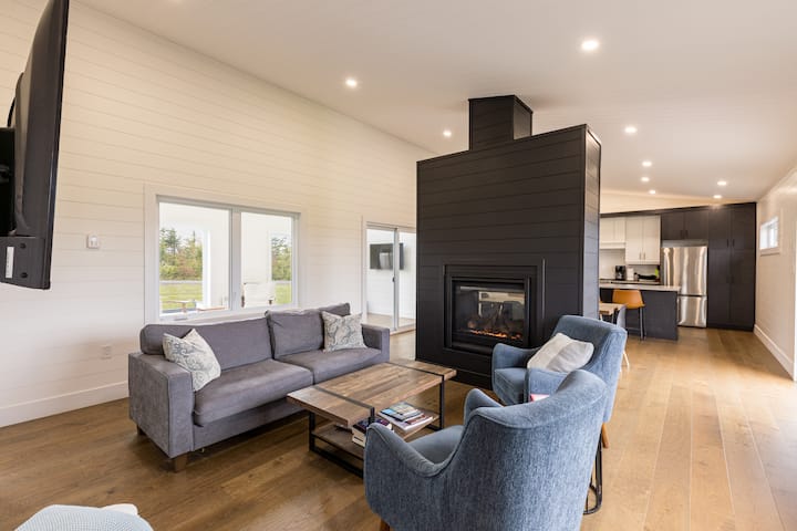 Waves And Woods Vacation Rental - Prince Edward Island