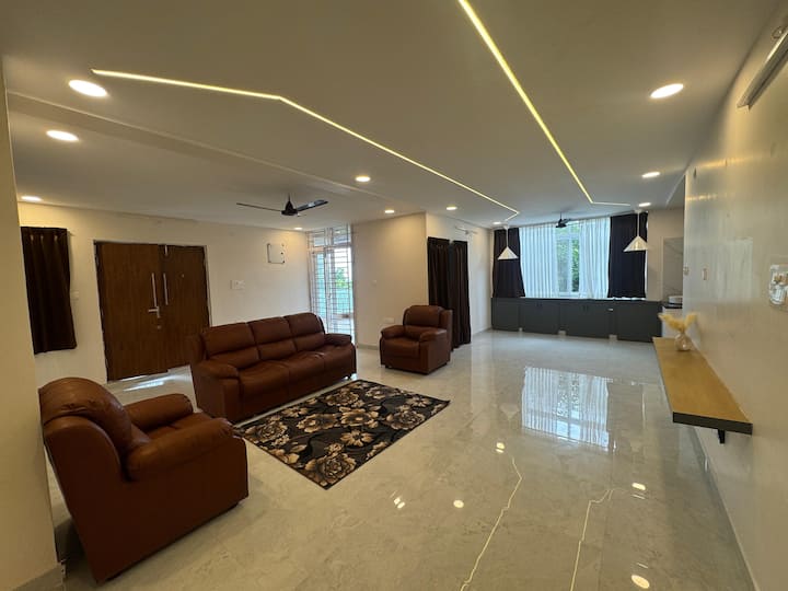 1 Minute Walkaway To Beach 3bhk 2bhk Dalooksea Vzg - Visakhapatnam