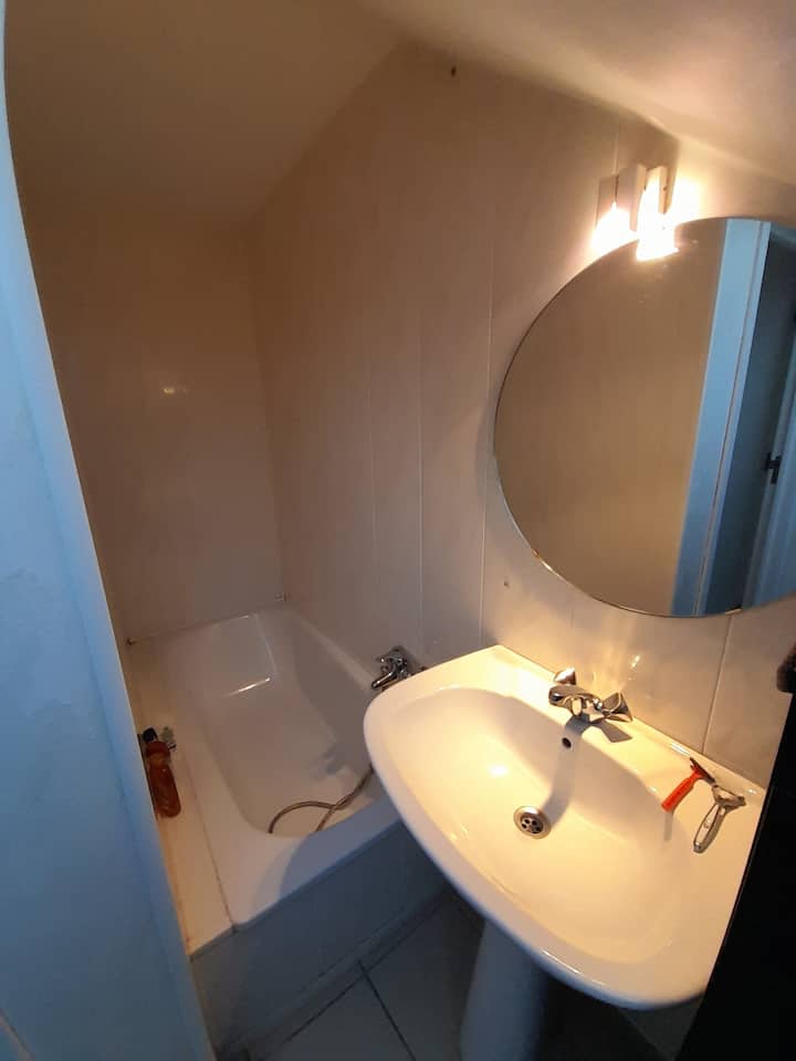 Chambre Simple à Louer - Paliseul