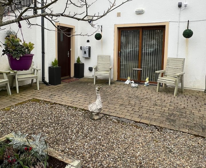 Charming 2 Bedroom Home | Walk To Oranmore Village - Claregalway