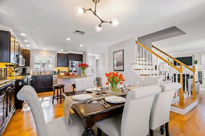 Luxury Home - Patio + Parking + Gym + Dogs - Provincetown, MA