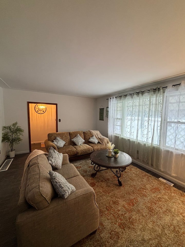 Warm Retro Retreat - London