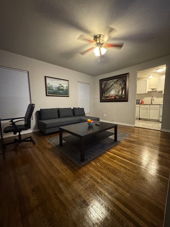 Luxury 3bds, 2 Baths, Dfw Airport Access - Grand Prairie, TX