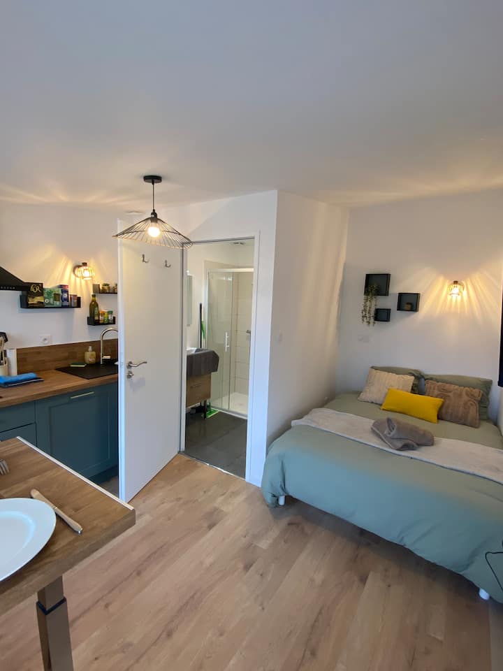 Dépendance Cosy & Facile D'accès + Parking Privé - Mouilleron-le-Captif