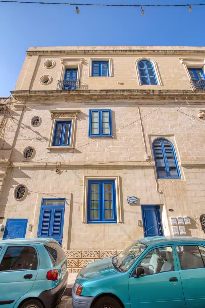 Apartment In Sliema • Walk To Ferry & Seafront - Malta
